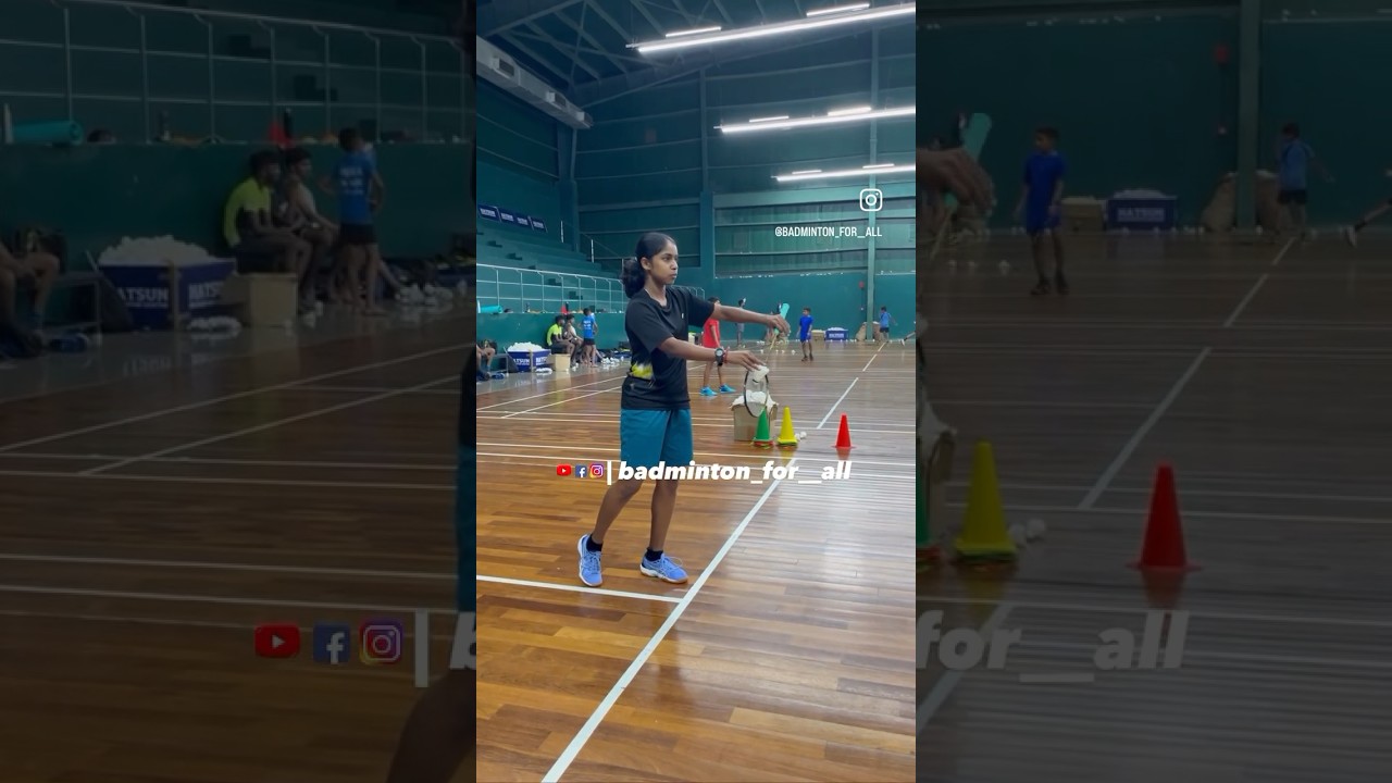 Backhand Low service 🏸🏸 #badminton #badmintontraining #badmintonlovers ...