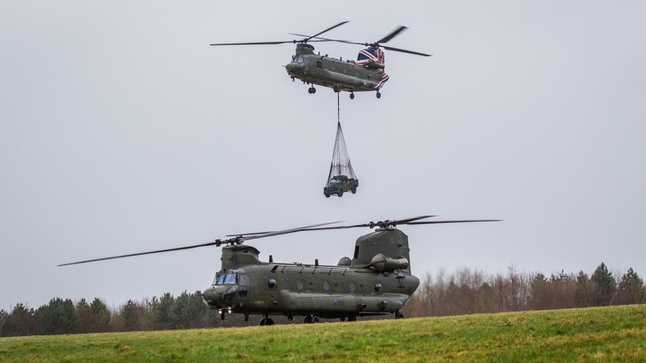 RAF Chinooks ZD984 and ZA708 Underslung Load Training on SPTA - YouTube