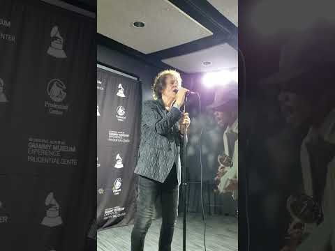 THE ZOMBIES MUSIC LIVE PERFORMANCE NEWARK NJ GRAMMY MUSEUM J.PETRECCA ...