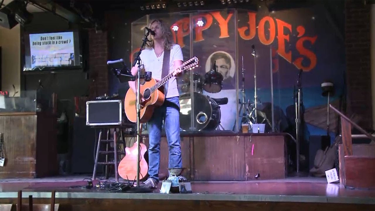 Brian Roberts - Music Scene - YouTube