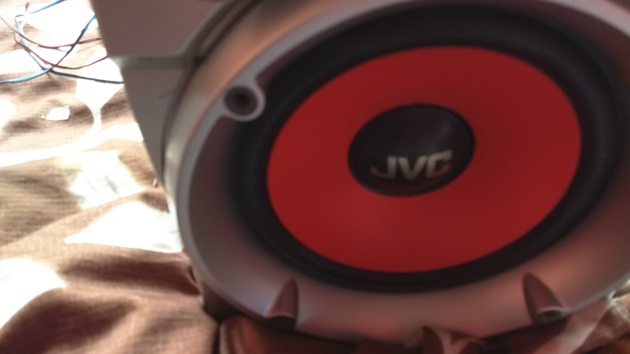 La magia del grave del jvc j900 comparado. Con el moustro jt90 - YouTube