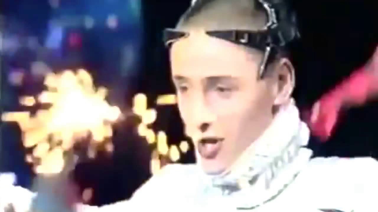 2x speed Weird russian singer Chum Drum Bedrum - YouTube