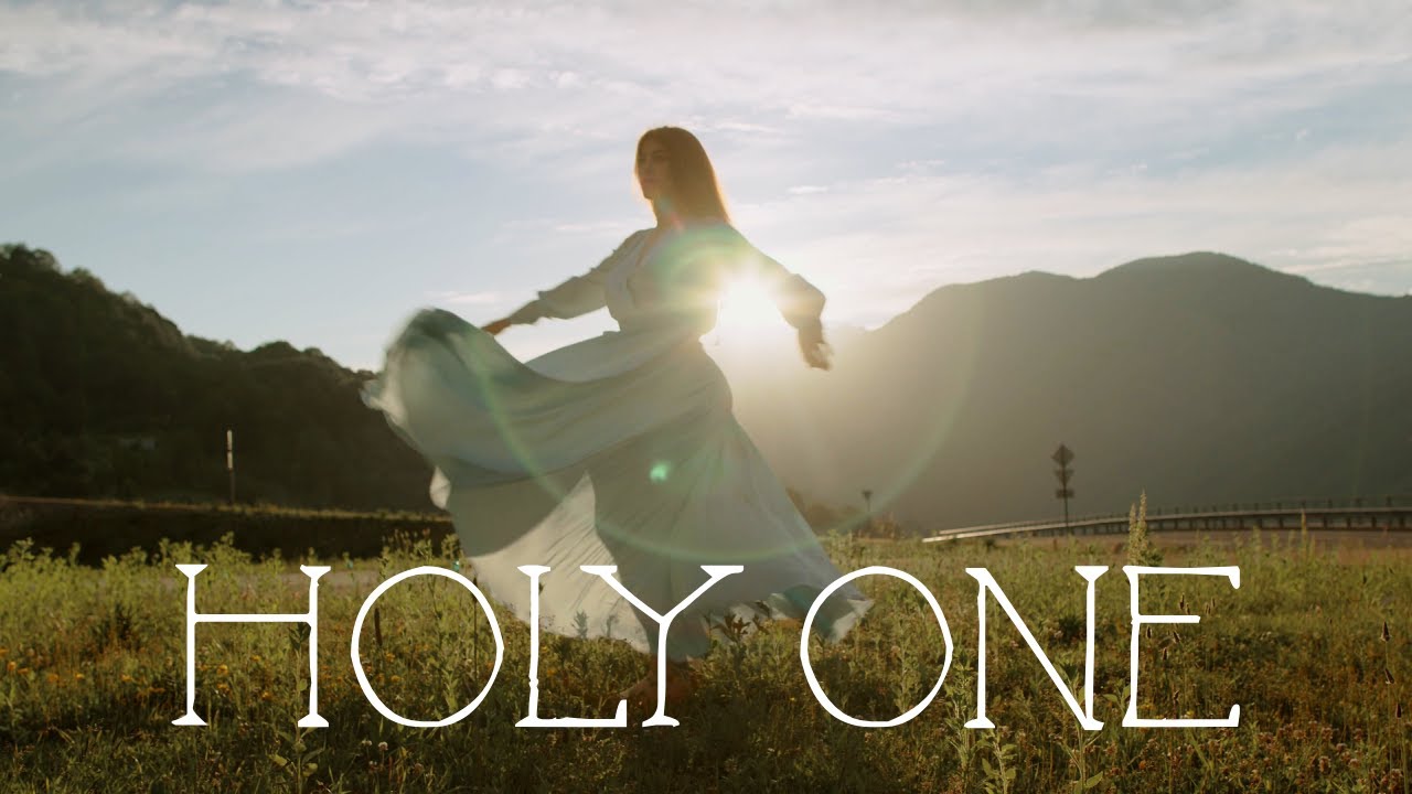 Holy One (Official Lyric Video) - HiPraise Worship - YouTube