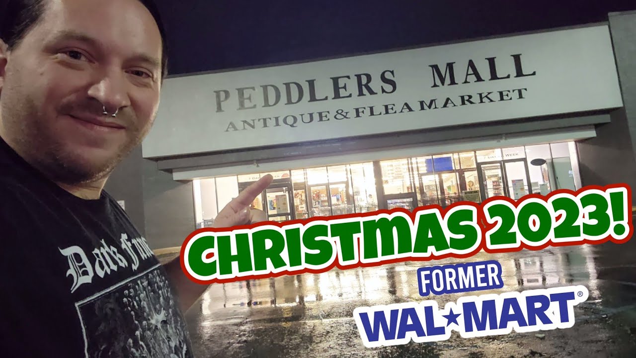 CHRISTMAS 2023 AT PEDDLERS MALL INSIDE FORMER WALMART - MOREHEAD, KY ...