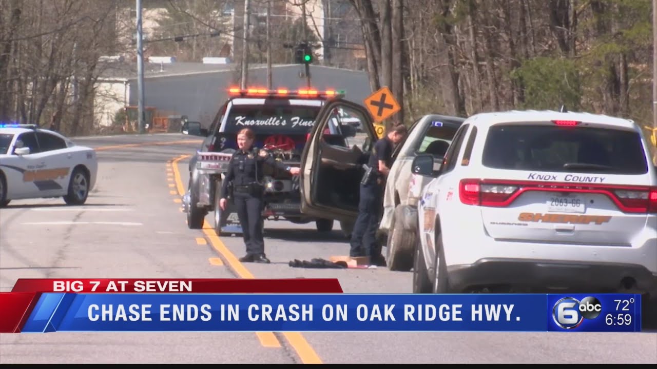 Chase ends in crash on Oak Ridge HWY - YouTube