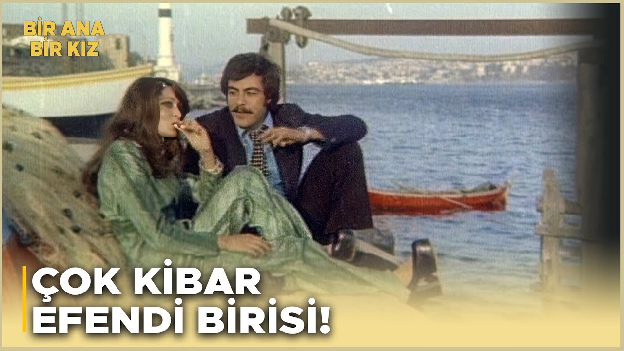 Bir Ana Bir Kız Türk Filmi | Necla ile İlhan Gezip Dolaşıyor! - YouTube