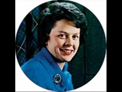 Jean Redpath Sings - LIVE, 2009 - (2) - YouTube