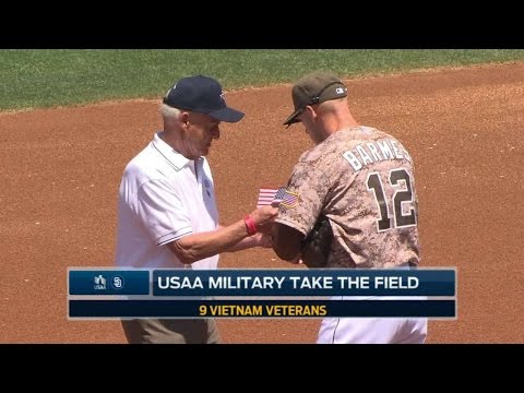 STL@SD: Padres signs balls for Vietnam War veterans