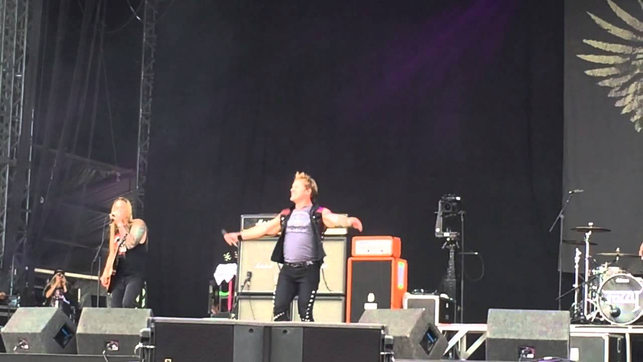 Fozzy - "Enemy" - Download Festival 2014 - YouTube