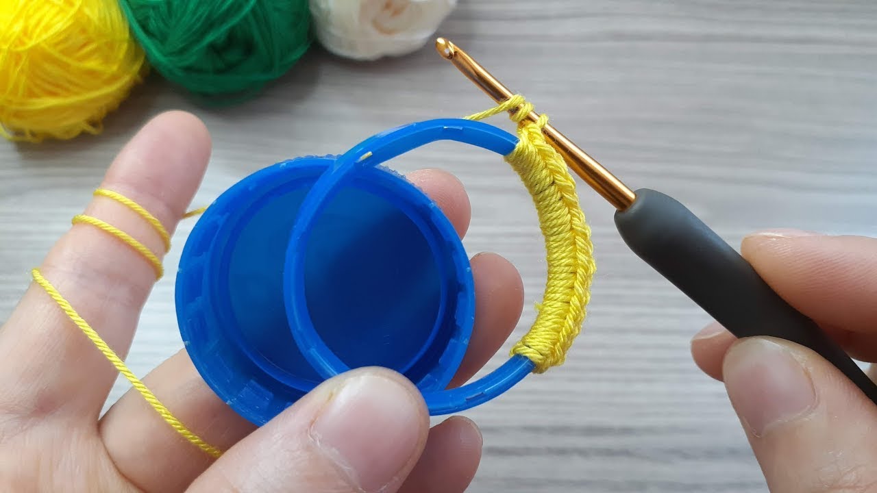 Transform Plastic Bottle Rings into Super Easy Crochet Patterns ...