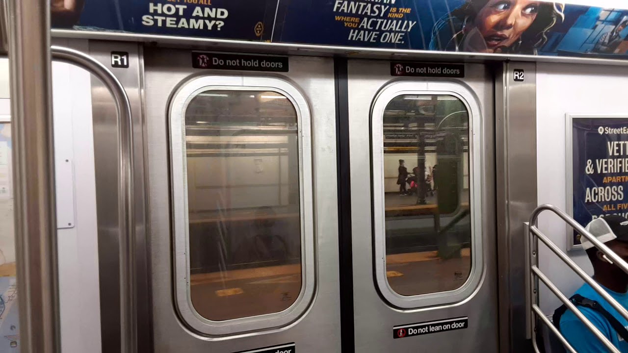 4 train R142 door chime - YouTube