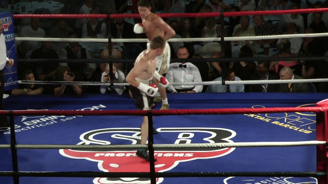 Gavin McDonnell v Simas Volosinas - YouTube