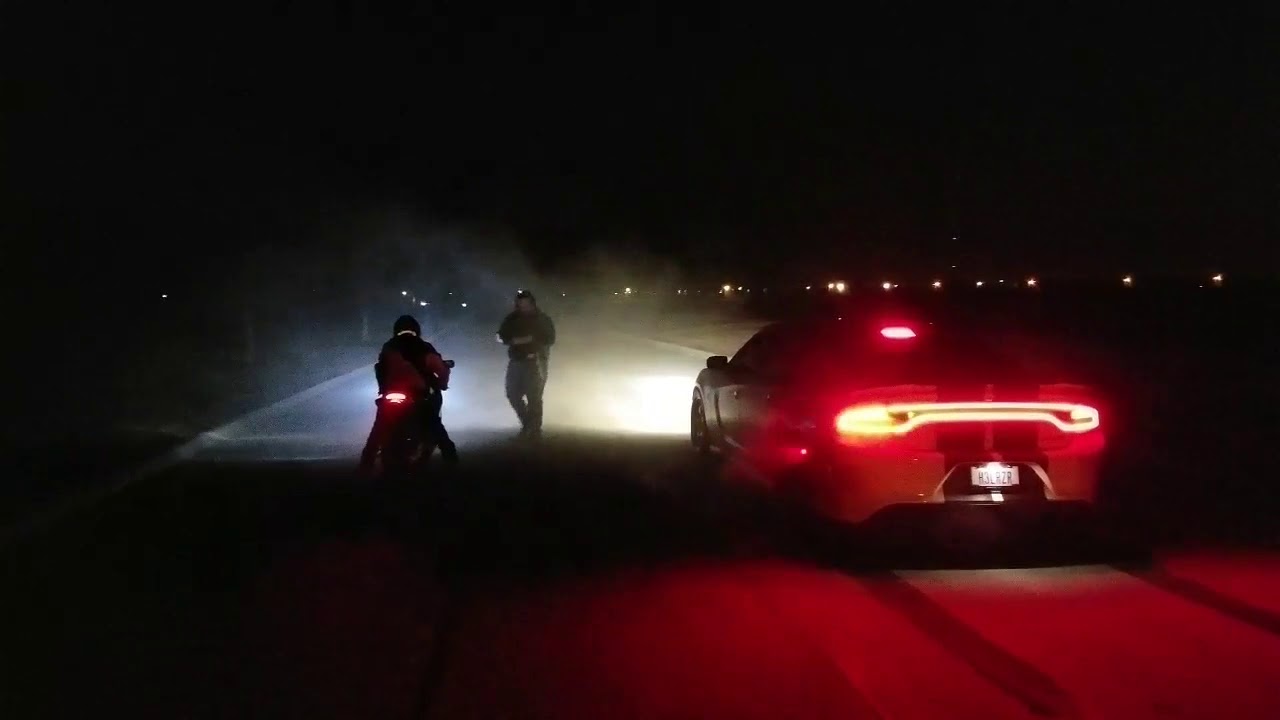 Hellcat vs cbr 1000rr - YouTube