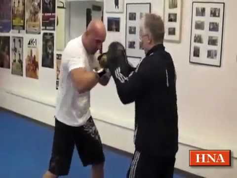 Thai-Boxen: Marinko Neimarevic trainiert für WM-Kampf in Kassel - YouTube