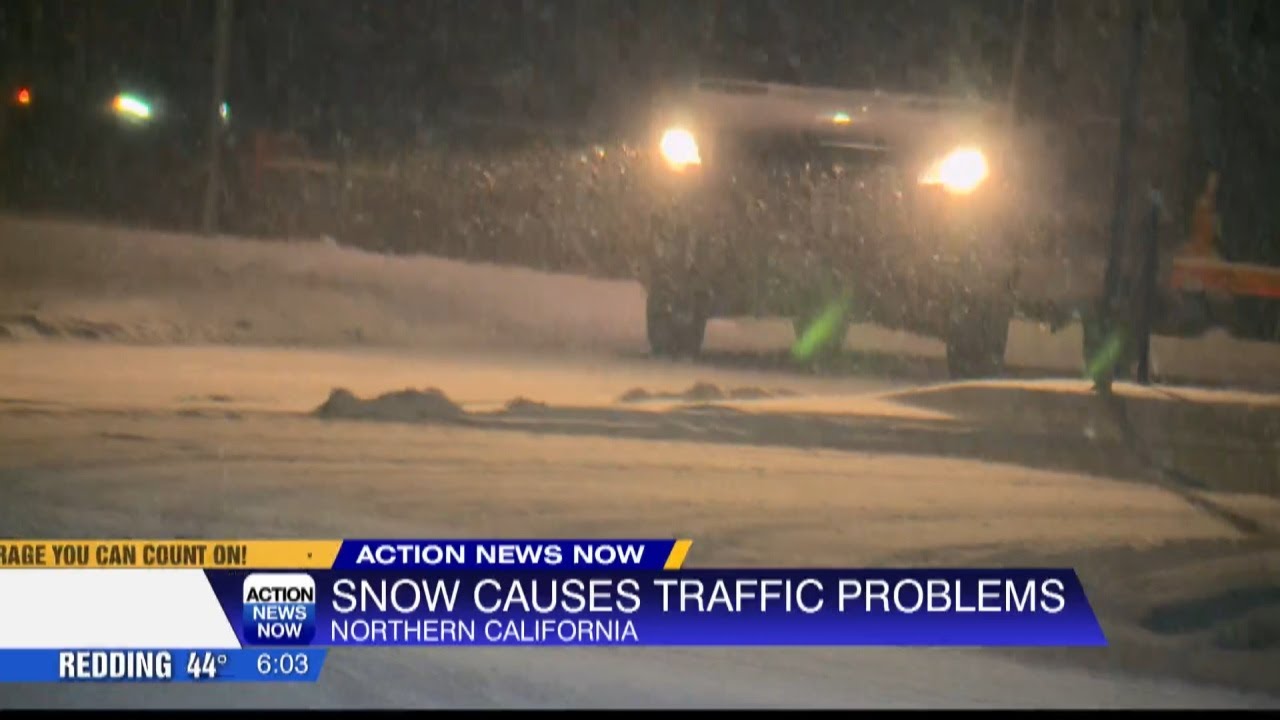 Snow causes traffic problems in Northern California - YouTube