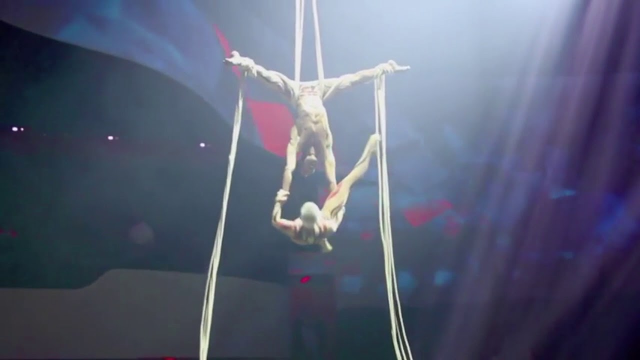 Acrobats on Rope - YouTube