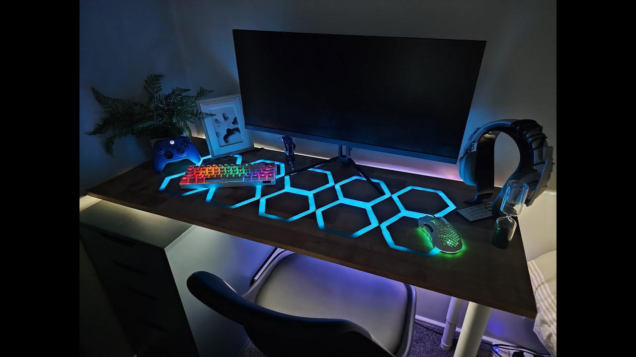 My First Epoxy / LED desk - YouTube