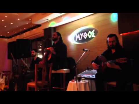 Μαντιναδες Ερωτόκριτου - Αχιλλεας Δραμουντανης - YouTube