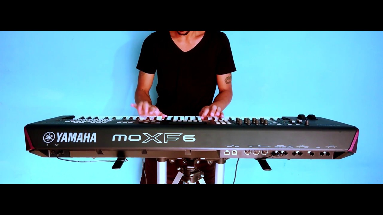 Elder Antunes - Rotating Keyboard Stand - YouTube