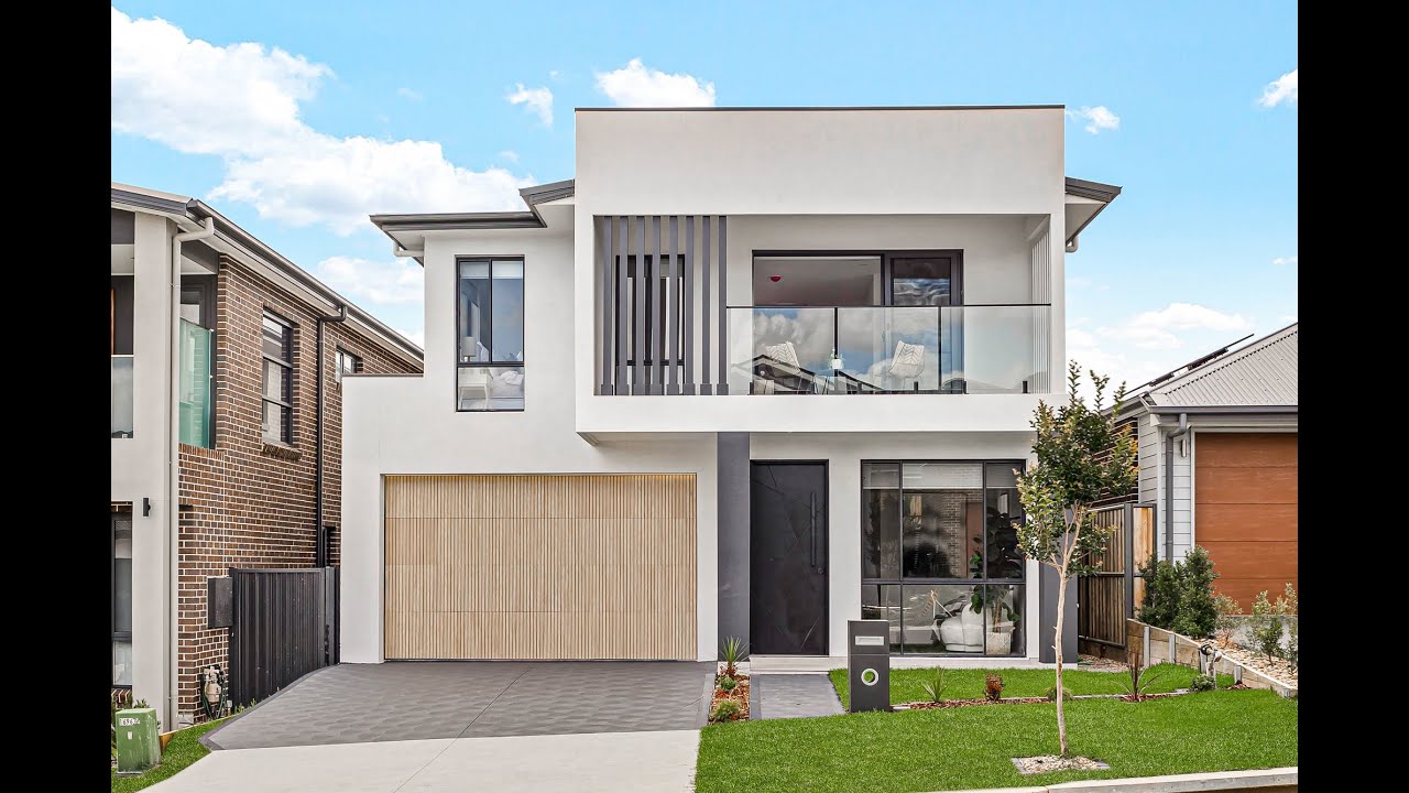 17 Ventasso Street Box Hill - Nima Jaleley | Nav Singh - YouTube