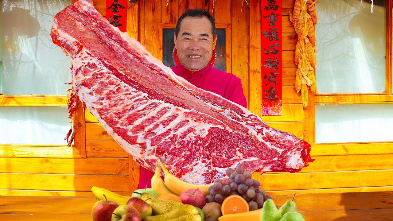 World's Most Fruity Pork Chop! Perfectly Grilled Meat, Eat with Hands ...