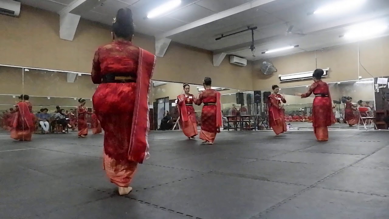 TARI TERANG BULAN DARI KARO - YouTube