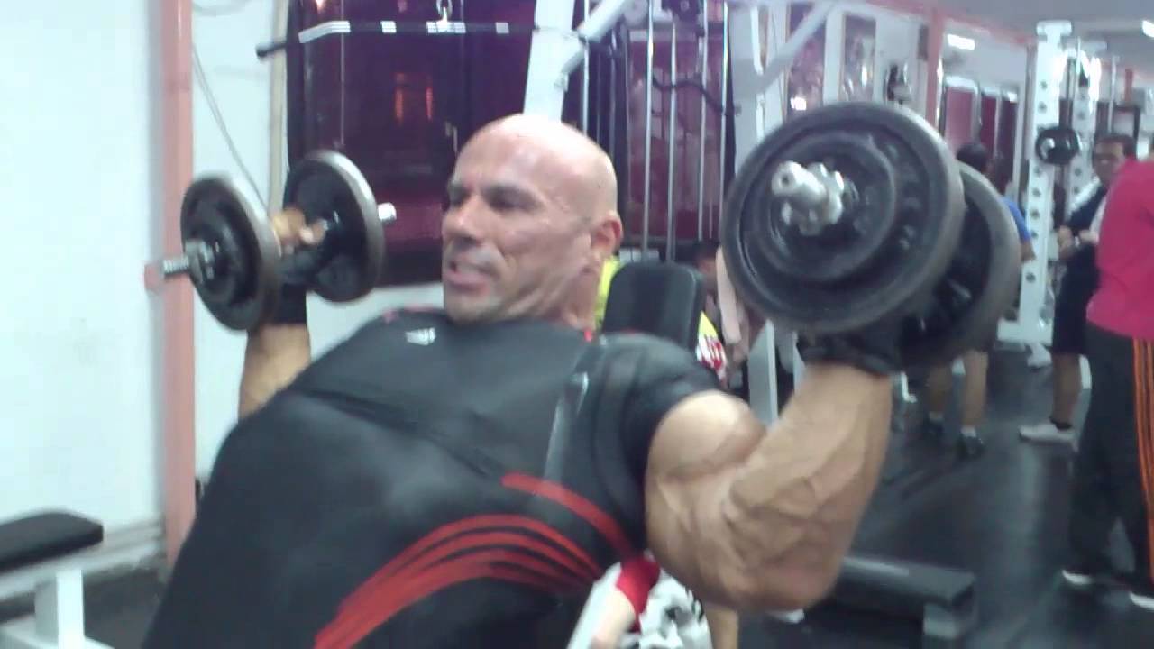 TOSE ZAFIROV (TRENING BICEPS) - YouTube