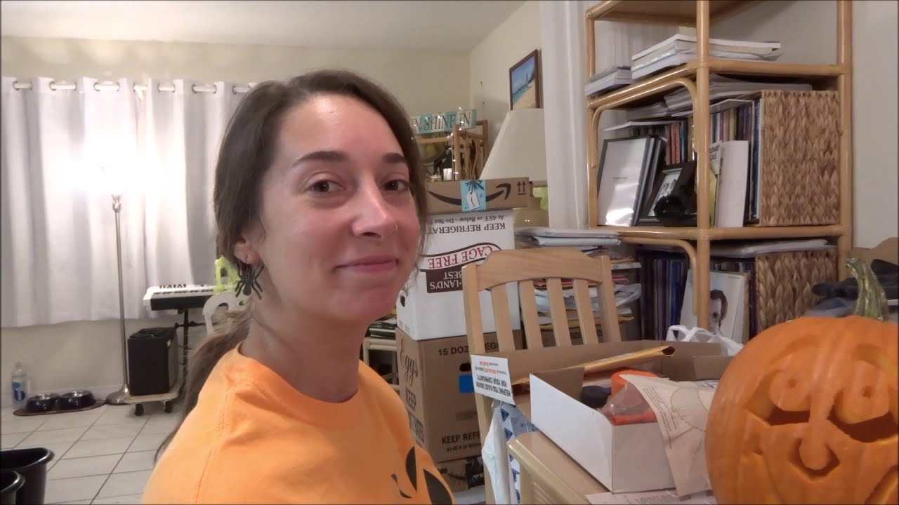 Making Jack-O-Laterns With Rachel, Vinnie, and Rusty (Wheelchair user ...