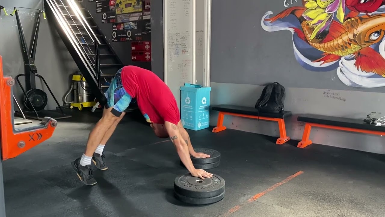 Deficit Pike Push-Up - YouTube