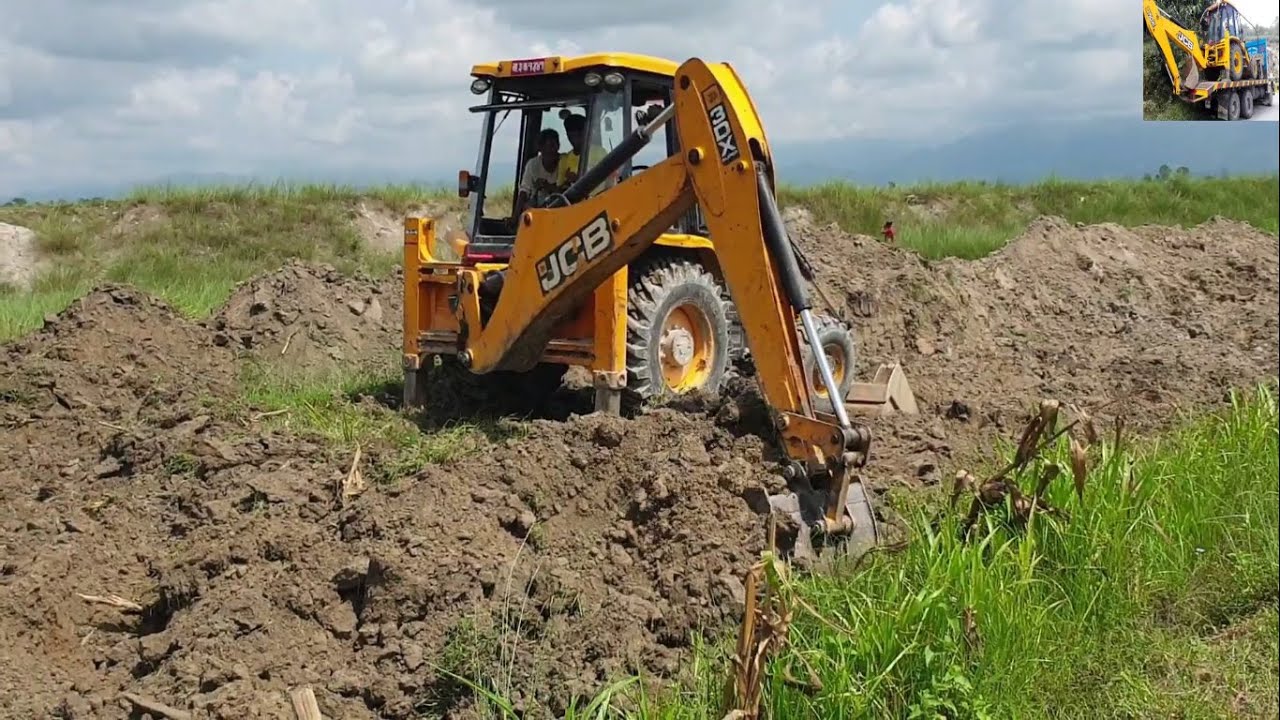 JCB Backhoe Cutting the Ground for Farm-Dozer Video-Part 2 - YouTube