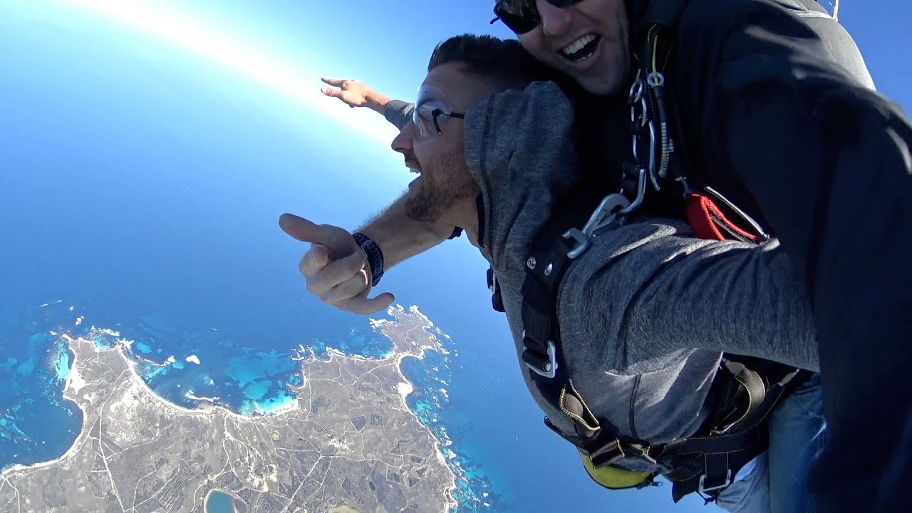 Geronimo Skydive Rottnest 15,000ft - YouTube