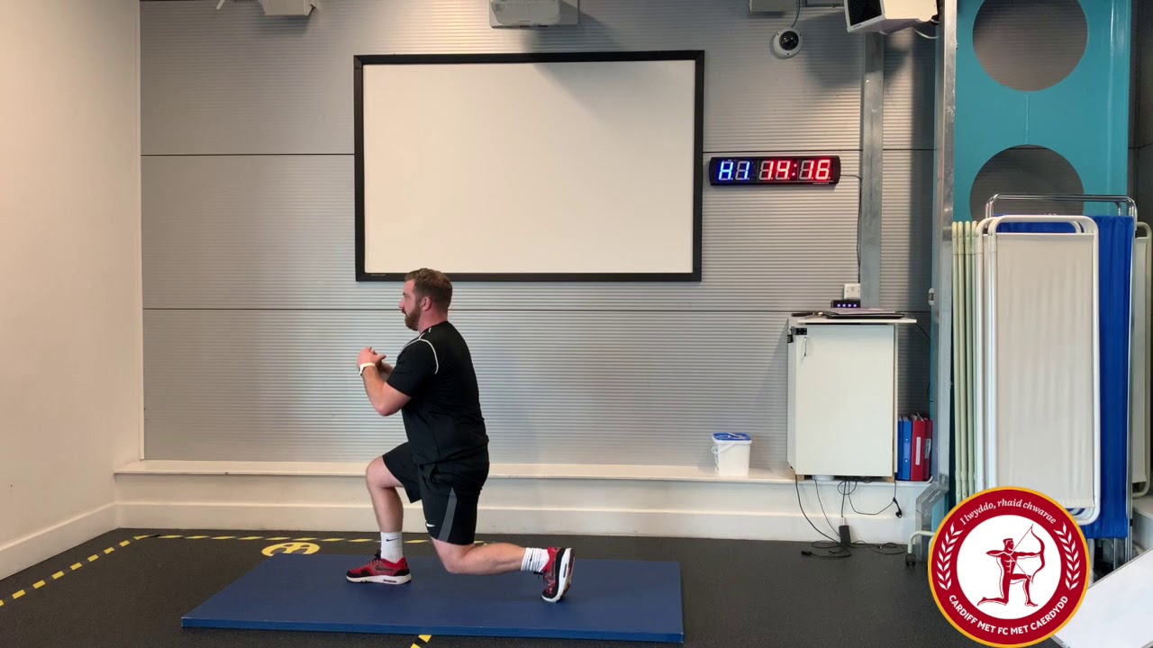 Split Squat Pulse - YouTube