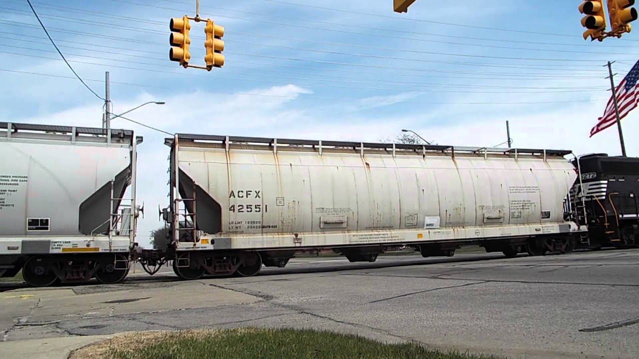 Conrail Shared Assets in Detroit - YouTube