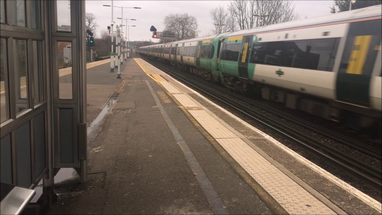 Trains at BALHAM - YouTube