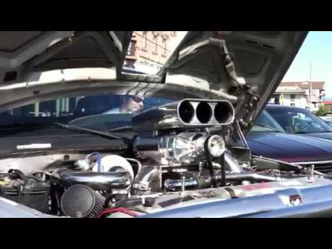Supercharged & compound turbo Cummins @ Rod run 2013. - YouTube