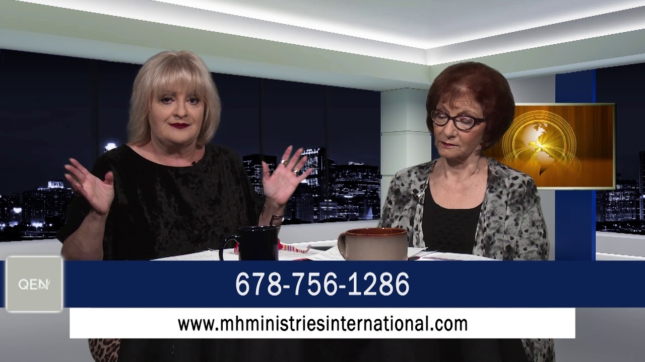 MARIA & FRIENDS TALK SHOW - YouTube