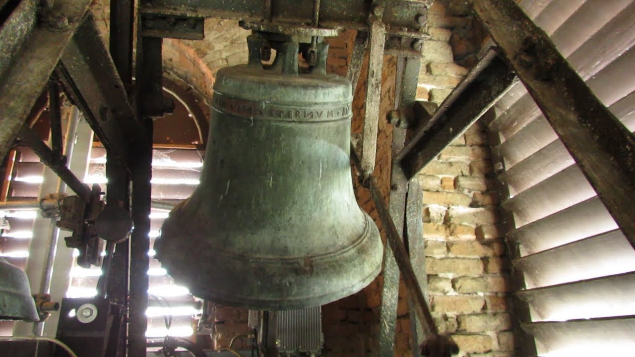 VELENCE (H) - A katolikus templom középkori harangja / Medival bell ...