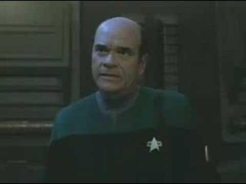 Star Trek Voyager Trailer Revulsion - YouTube