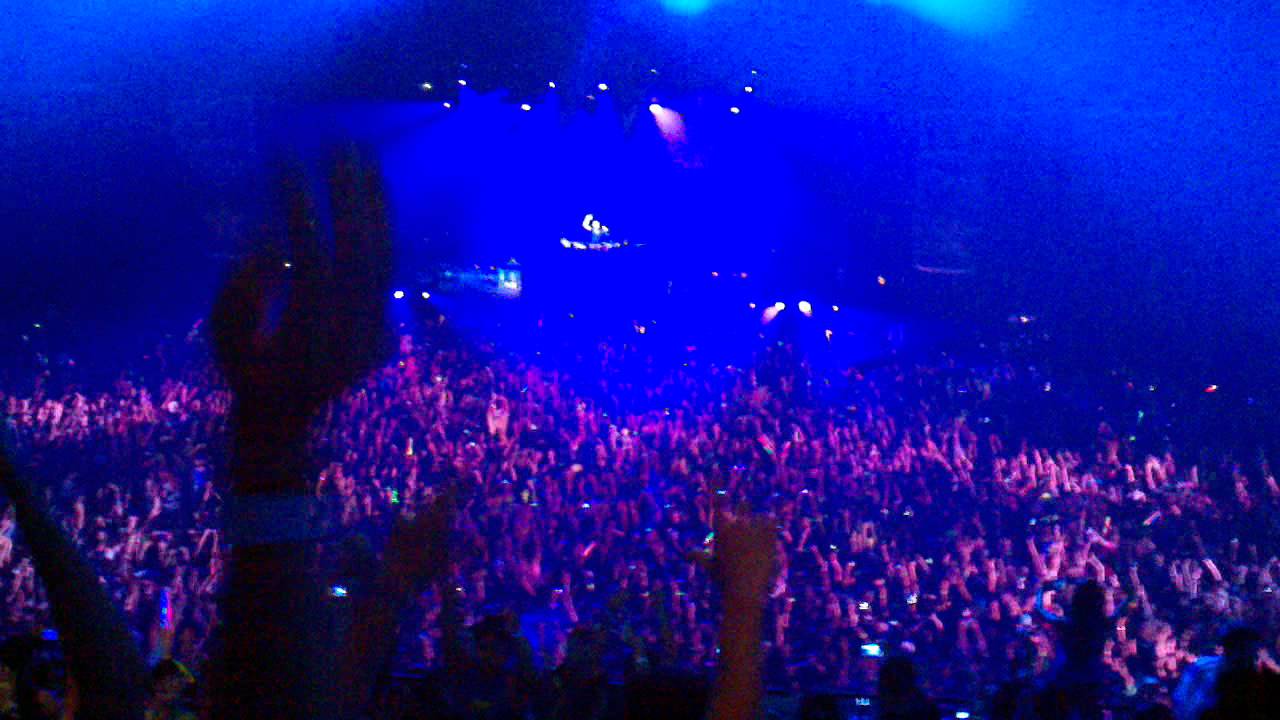 KASKADE "Freaks of Nature tour San Francisco - YouTube