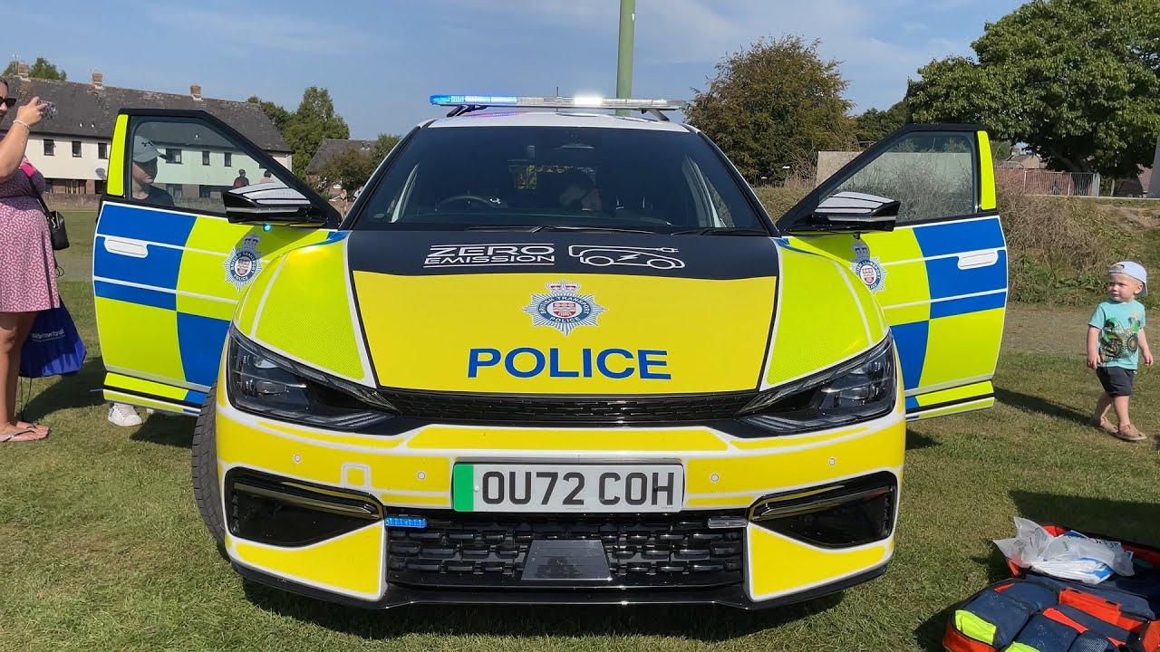 **BRAND NEW** BTP Kia EV6 GT Lights, Siren & Bullhorn Demo at Ringwood ...