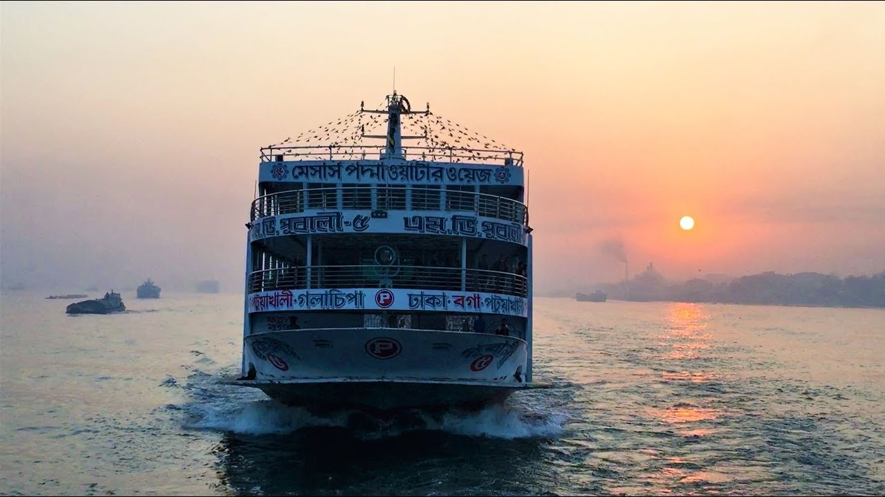 Beautiful Morning Scenery of River from Farhan 8 Launch - YouTube