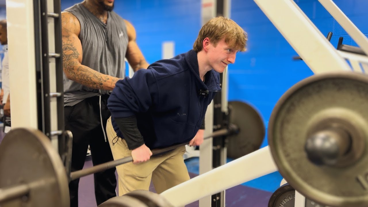 Training Back & Calves with a Bodybuilder... - YouTube