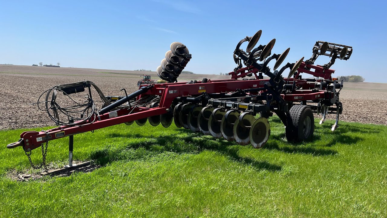 Case IH 870 Ecolo-Tiger 9 shank ripper review - YouTube