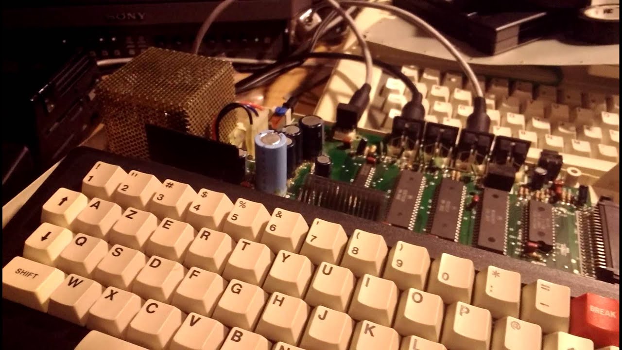 Trs-80 color memory persistance - YouTube