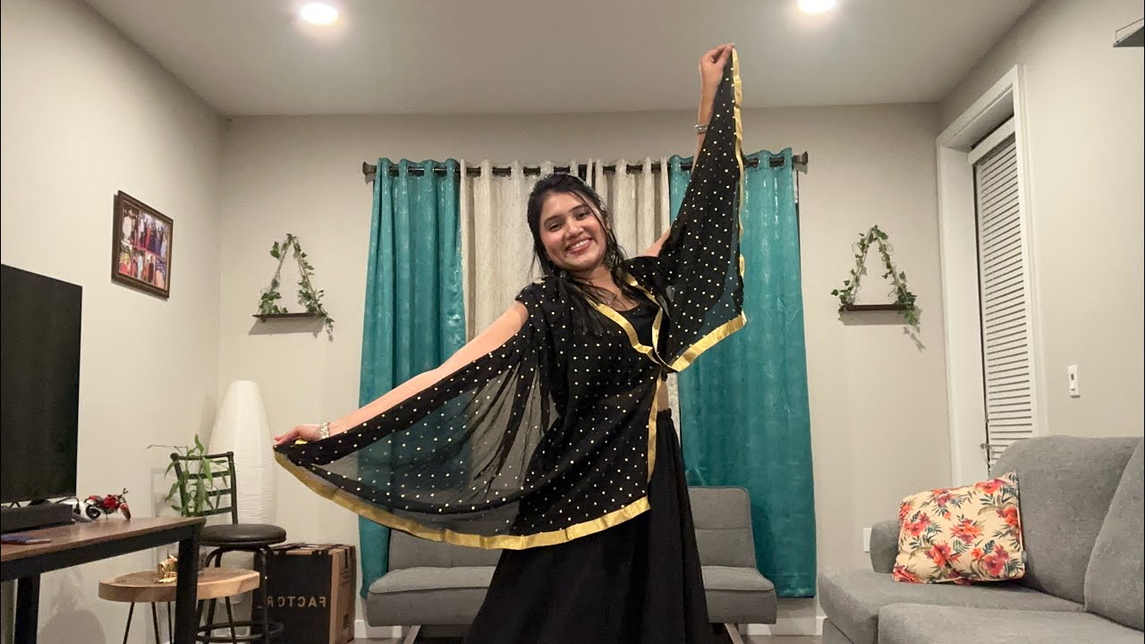 Main Chali Main Chali ! Dance performance - YouTube