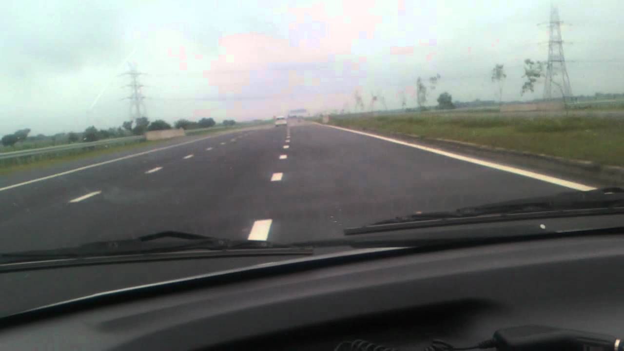 santro top speed on yamuna expressway - YouTube