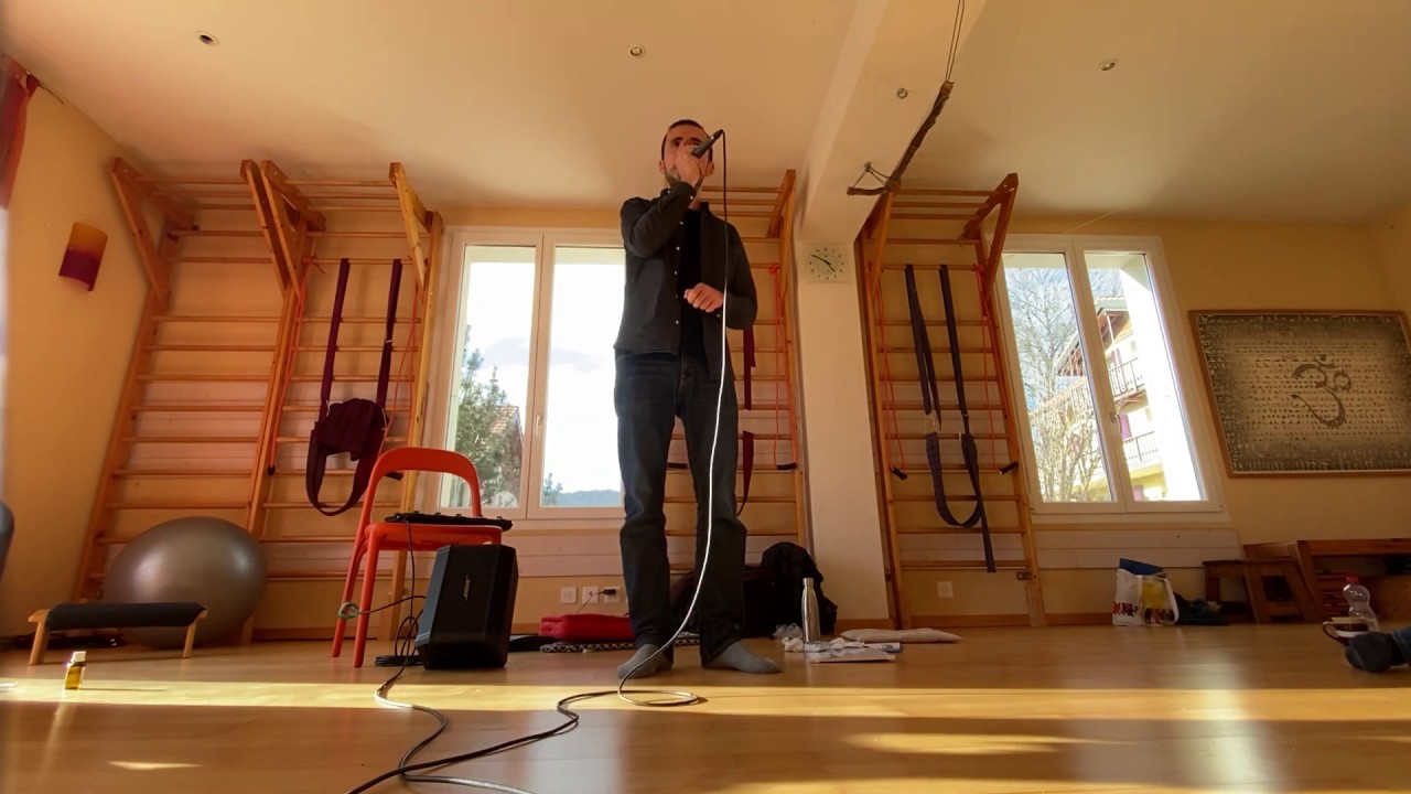 Tiko Beatbox @ViaYoga Switzerland - YouTube