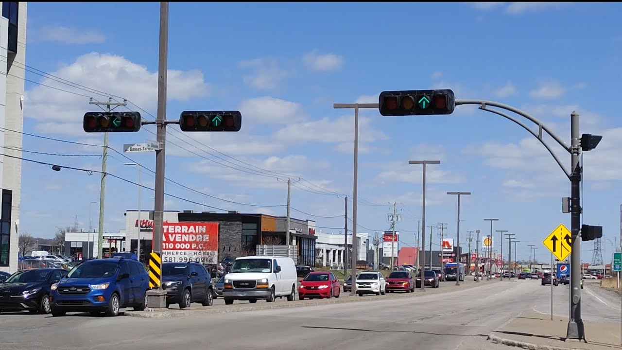 Traffic Signal Phasing/Phasage des feux de circulation Rue Bouvier et ...
