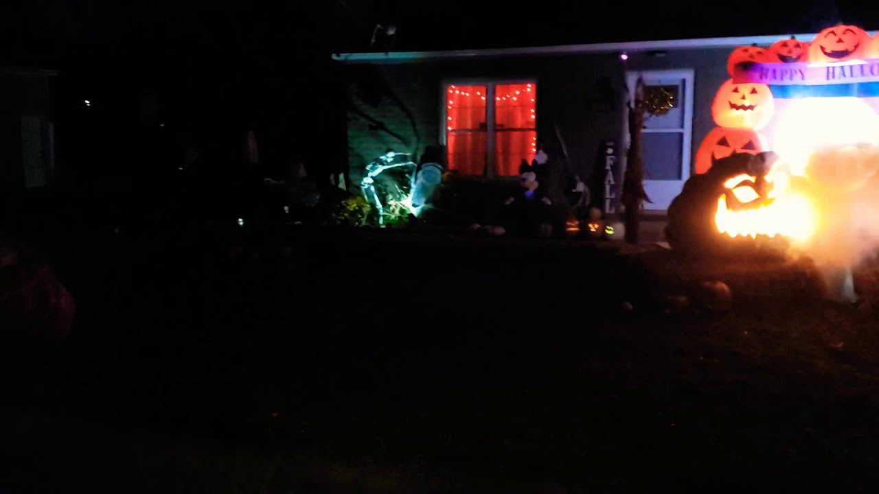 2020 Giant Pumpkin Halloween Carving Display / AtmosFX Projection - YouTube