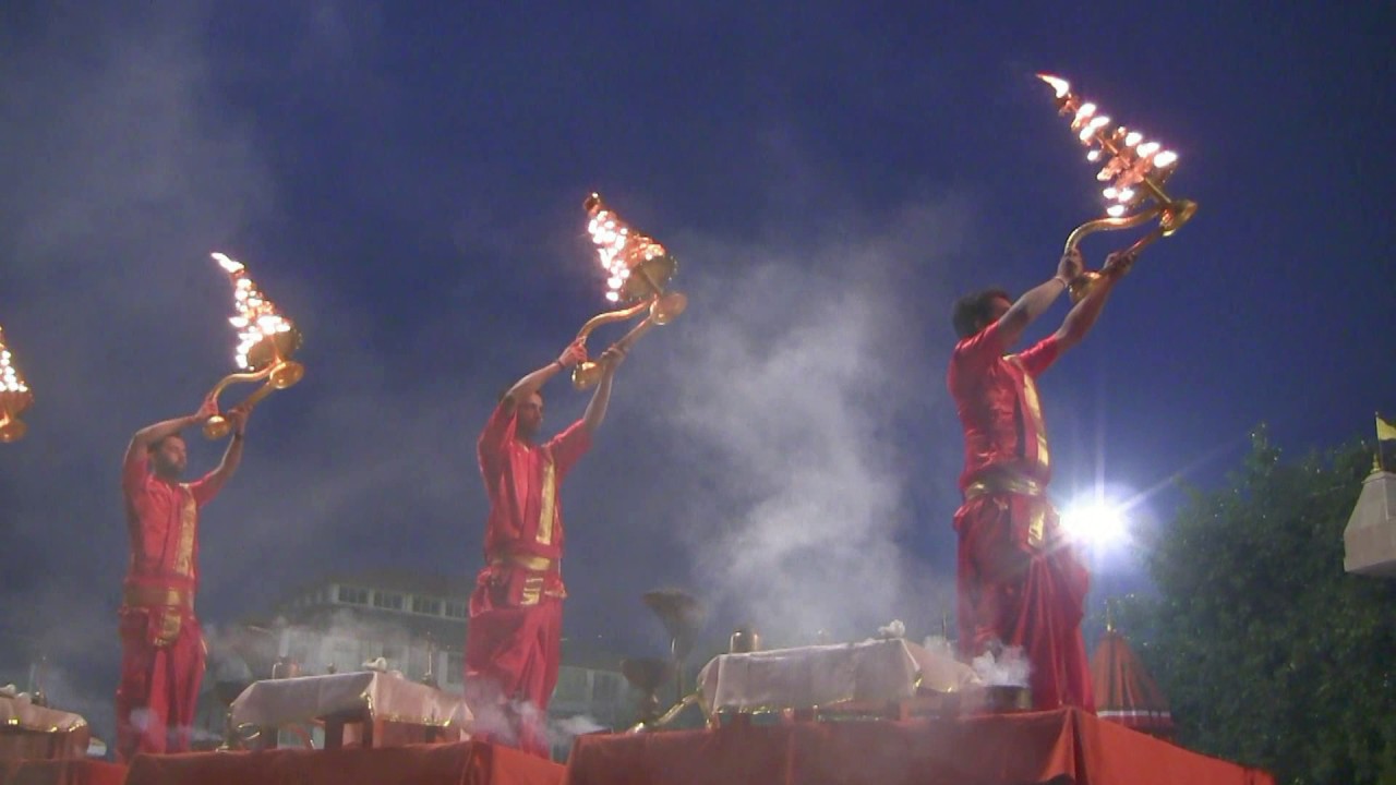 Varanasi Sunrise Aarti - Morning Ganga Aarti at Assi Ghat Benares ...